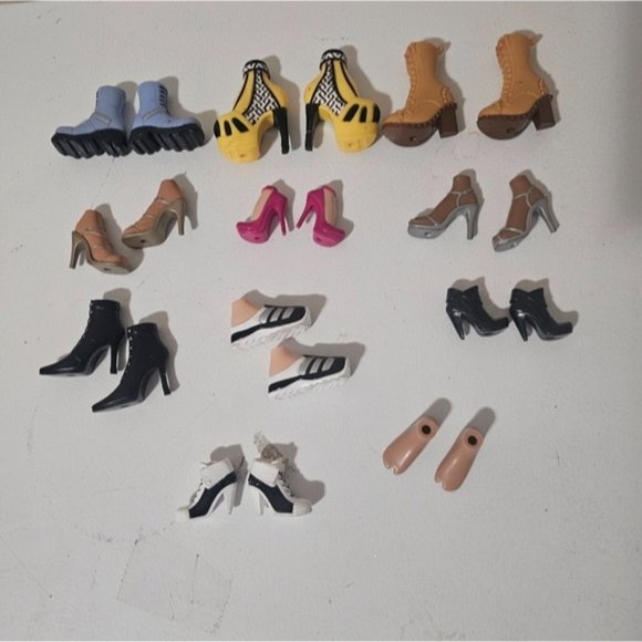 Bratz | Toys | Bratz Shoes Set Of 1 | Poshmark
